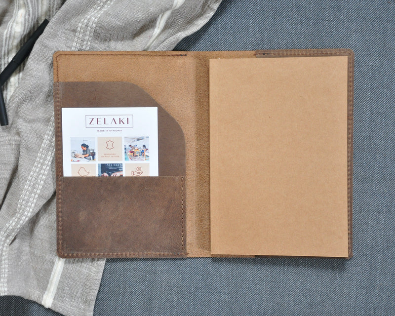 Refillable Portfolio – Zelaki Leather Company
