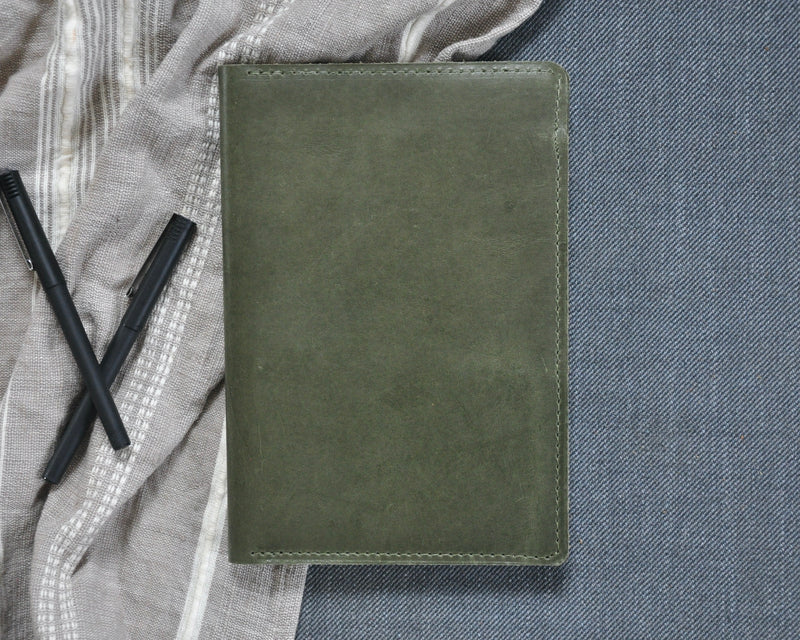 Refillable Portfolio – Zelaki Leather Company